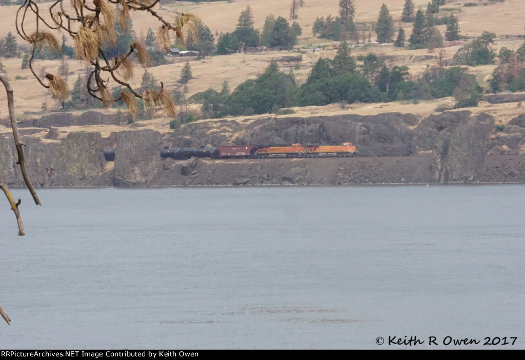 DPUs on a Westbound Oil Train